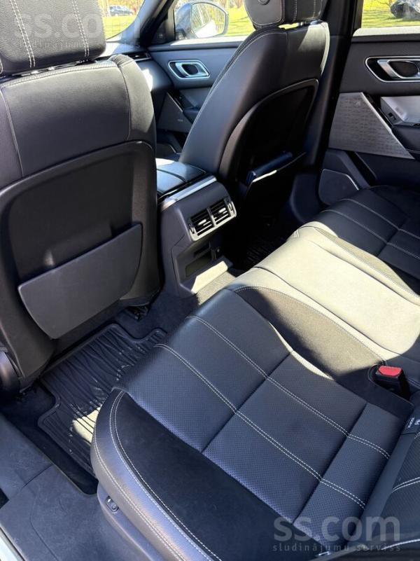 Balts Land Rover Range Rover Velar 2017 Rīga, ar dzinēja tilpumu 3.00 L un nobraukumu 182 tūkst. km par 25900 €, foto 5 vietnē AUTOMOTO.COM.LV