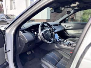 White Land Rover Range Rover Velar 2018 in Gargzdai, with an engine capacity of 2.00 L and mileage of 151 thousand km for 19499 €, photo 13 on AUTOMOTO.COM.LV