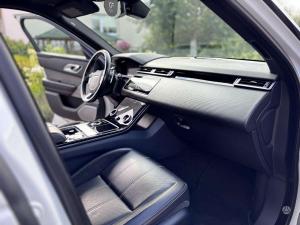 White Land Rover Range Rover Velar 2018 in Gargzdai, with an engine capacity of 2.00 L and mileage of 151 thousand km for 19499 €, photo 20 on AUTOMOTO.COM.LV
