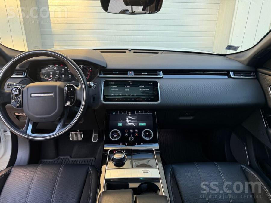 Balts Land Rover Range Rover Velar 2019 Ogre, ar dzinēja tilpumu 3.00 L un nobraukumu 72 tūkst. km par 36900 €, foto 5 vietnē AUTOMOTO.COM.LV