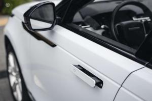 Balts Land Rover Range Rover Velar 2019 Viļņa, ar dzinēja tilpumu 2.00 L un nobraukumu 89 tūkst. km par 28600 €, foto 10 vietnē AUTOMOTO.COM.LV