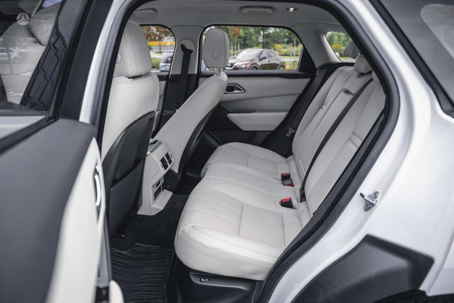 Balts Land Rover Range Rover Velar 2019 Viļņa, ar dzinēja tilpumu 2.00 L un nobraukumu 89 tūkst. km par 28600 €, foto 12 vietnē AUTOMOTO.COM.LV
