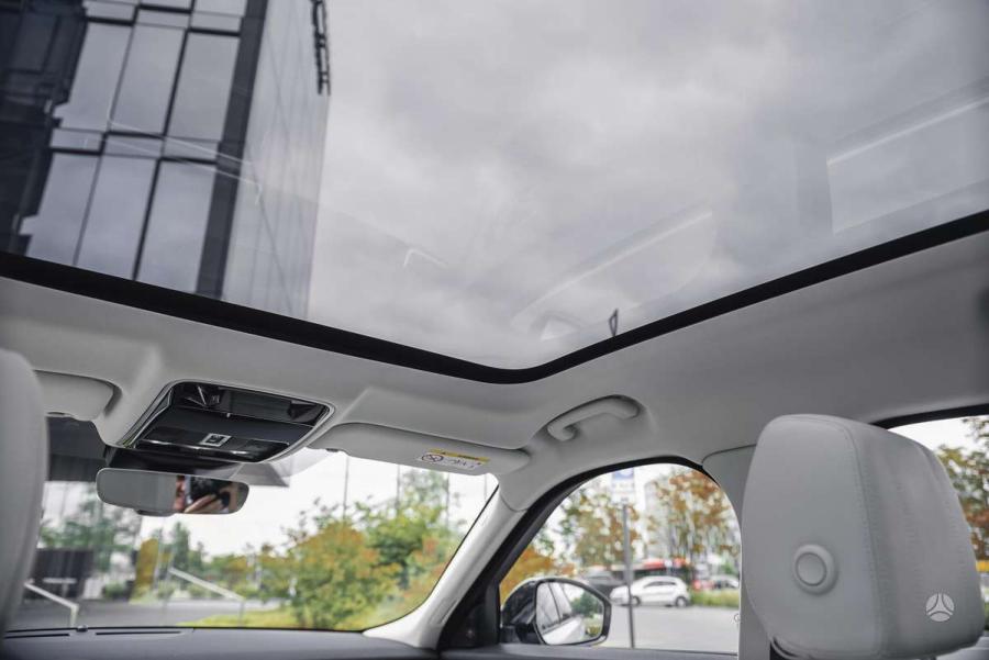 Balts Land Rover Range Rover Velar 2019 Viļņa, ar dzinēja tilpumu 2.00 L un nobraukumu 89 tūkst. km par 28600 €, foto 13 vietnē AUTOMOTO.COM.LV