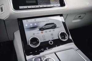 Balts Land Rover Range Rover Velar 2019 Viļņa, ar dzinēja tilpumu 2.00 L un nobraukumu 89 tūkst. km par 28600 €, foto 17 vietnē AUTOMOTO.COM.LV