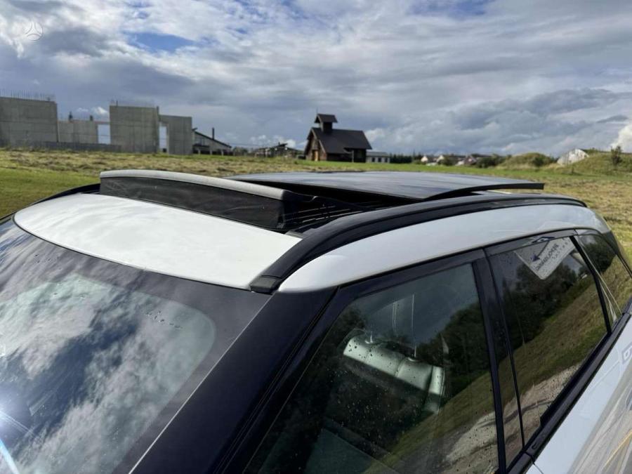Balts Land Rover Range Rover Velar 2019 Marijampole, ar dzinēja tilpumu 2.00 L un nobraukumu 142 tūkst. km par 19999 €, foto 10 vietnē AUTOMOTO.COM.LV