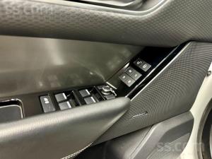 Balts Land Rover Range Rover Velar 2020 Rīga, ar dzinēja tilpumu 2.00 L un nobraukumu 83 tūkst. km par 26490 €, foto 25 vietnē AUTOMOTO.COM.LV