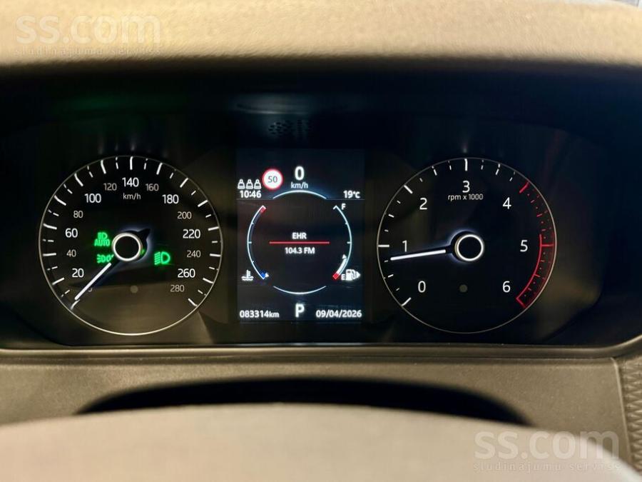 Balts Land Rover Range Rover Velar 2020 Rīga, ar dzinēja tilpumu 2.00 L un nobraukumu 83 tūkst. km par 26490 €, foto 13 vietnē AUTOMOTO.COM.LV