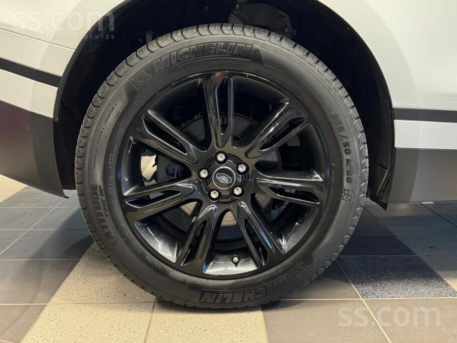 Balts Land Rover Range Rover Velar 2020 Rīga, ar dzinēja tilpumu 2.00 L un nobraukumu 83 tūkst. km par 26490 €, foto 26 vietnē AUTOMOTO.COM.LV
