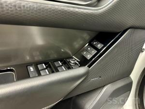 Balts Land Rover Range Rover Velar 2020 Rīga, ar dzinēja tilpumu 2.00 L un nobraukumu 83 tūkst. km par 26490 €, foto 27 vietnē AUTOMOTO.COM.LV