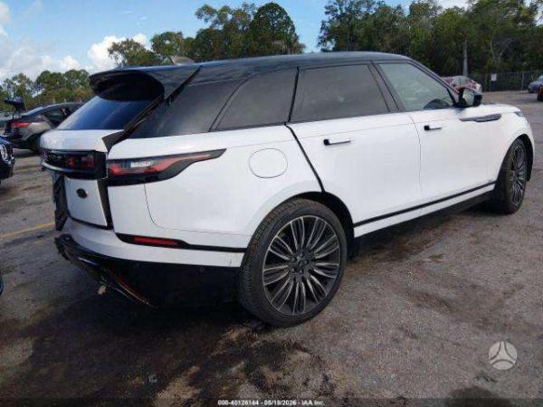 White Land Rover Range Rover Velar 2021 in Klaipeda, with an engine capacity of 3.00 L and mileage of 71 thousand km for 6500 €, photo 4 on AUTOMOTO.COM.LV