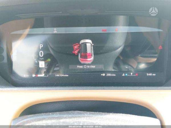 White Land Rover Range Rover Velar 2021 in Klaipeda, with an engine capacity of 3.00 L and mileage of 71 thousand km for 6500 €, photo 7 on AUTOMOTO.COM.LV