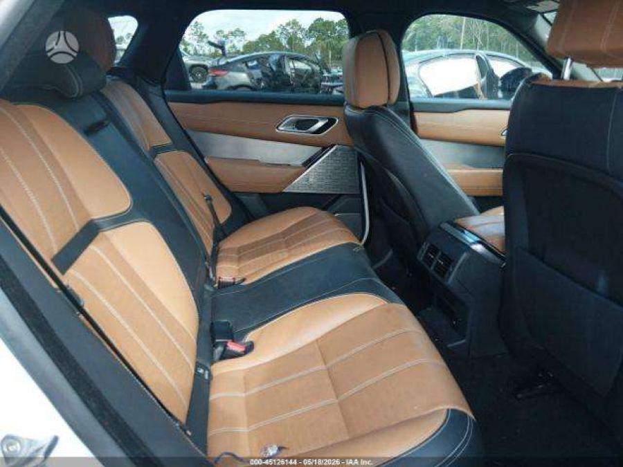 White Land Rover Range Rover Velar 2021 in Klaipeda, with an engine capacity of 3.00 L and mileage of 71 thousand km for 6500 €, photo 9 on AUTOMOTO.COM.LV
