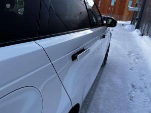 White Land Rover Range Rover Velar 2019 in Tallinn, with an engine capacity of 2.00 L and mileage of 153 thousand km for 32500 €, photo 8 on AUTOMOTO.COM.LV