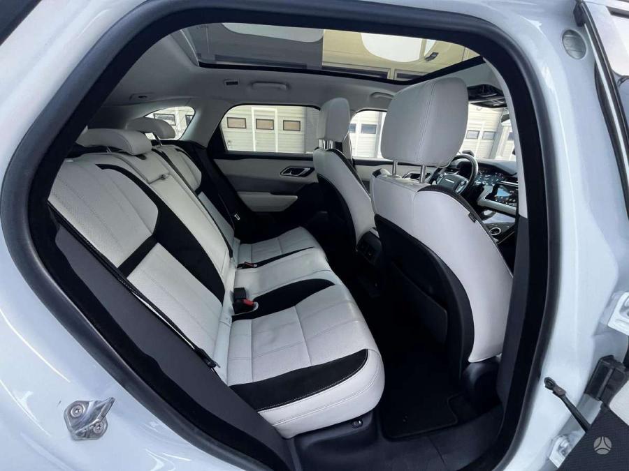 White Land Rover Range Rover Velar 2019 in Tallinn, with an engine capacity of 2.00 L and mileage of 153 thousand km for 32500 €, photo 11 on AUTOMOTO.COM.LV