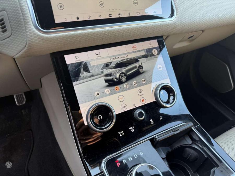 Yellow Land Rover Range Rover Velar 2018 in Klaipeda, with an engine capacity of 2.00 L and mileage of 154 thousand km for 19600 €, photo 16 on AUTOMOTO.COM.LV