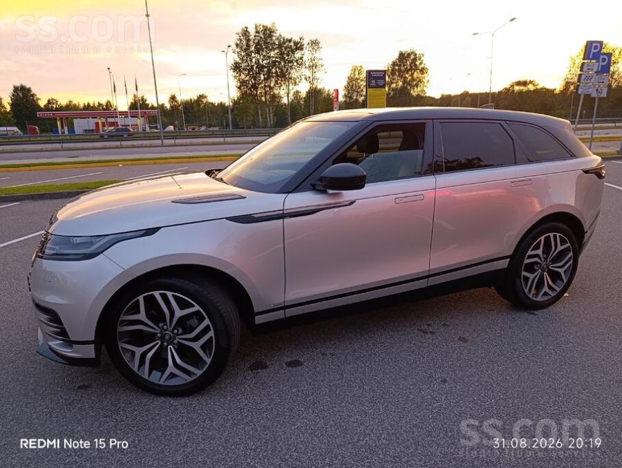 Yellow Land Rover Range Rover Velar 2018 in Riga, with an engine capacity of 3.00 L and mileage of 115 thousand km for 23990 €, photo 5 on AUTOMOTO.COM.LV