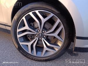 Yellow Land Rover Range Rover Velar 2018 in Riga, with an engine capacity of 3.00 L and mileage of 115 thousand km for 23990 €, photo 9 on AUTOMOTO.COM.LV