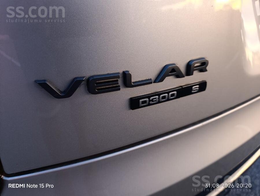 Yellow Land Rover Range Rover Velar 2018 in Riga, with an engine capacity of 3.00 L and mileage of 115 thousand km for 23990 €, photo 11 on AUTOMOTO.COM.LV