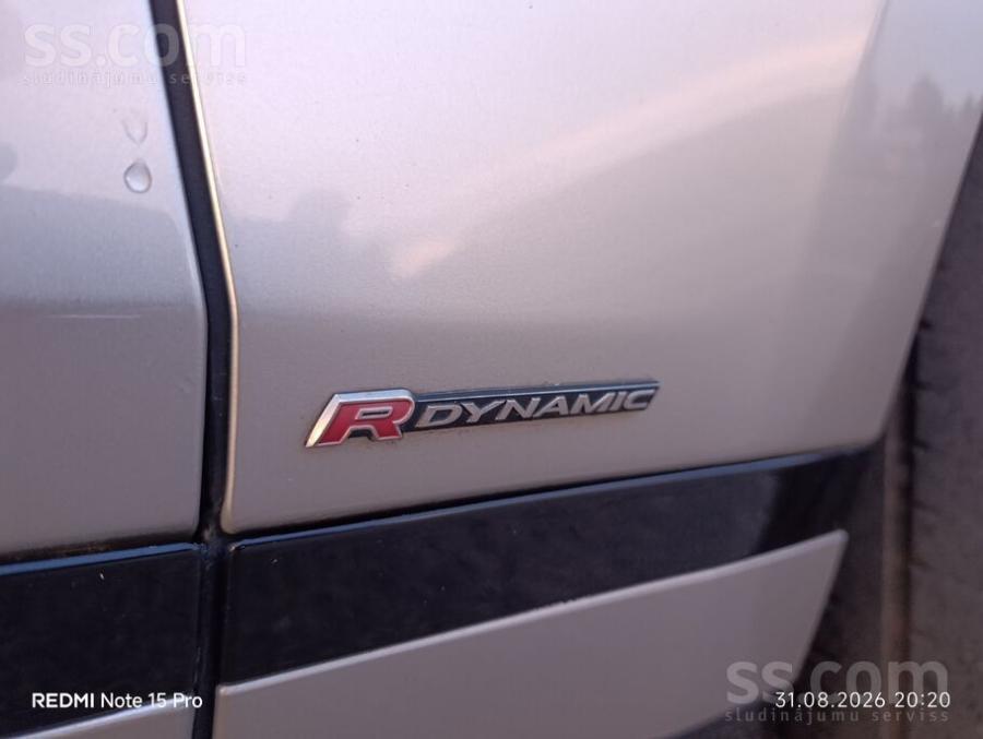 Yellow Land Rover Range Rover Velar 2018 in Riga, with an engine capacity of 3.00 L and mileage of 115 thousand km for 23990 €, photo 15 on AUTOMOTO.COM.LV