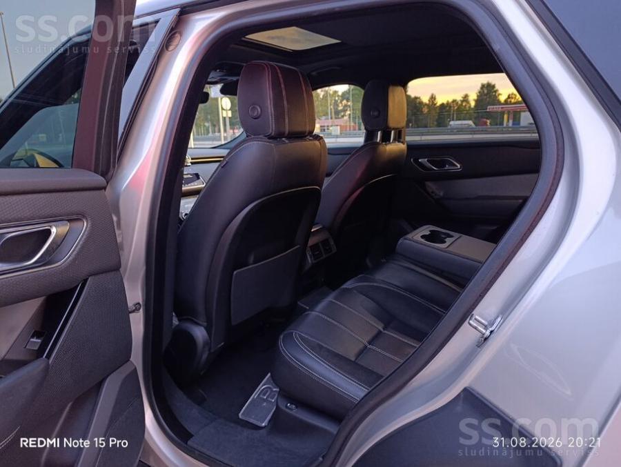 Yellow Land Rover Range Rover Velar 2018 in Riga, with an engine capacity of 3.00 L and mileage of 115 thousand km for 23990 €, photo 16 on AUTOMOTO.COM.LV