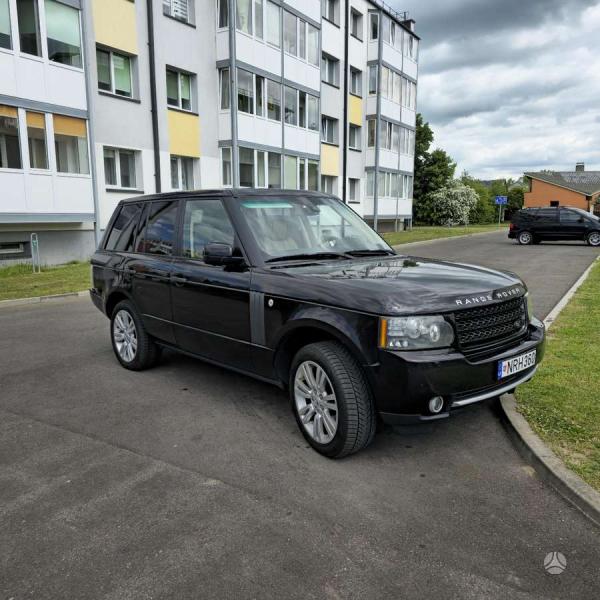 Violets Land Rover Range Rover 2010 Šauļi, ar dzinēja tilpumu 3.60 L un nobraukumu 270 tūkst. km par 7350 €, foto 5 vietnē AUTOMOTO.COM.LV