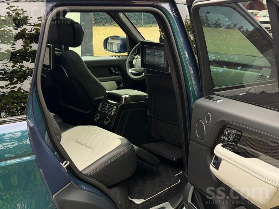 Violet Land Rover Range Rover 2018 in Jurmala, with an engine capacity of 5.00 L and mileage of 202 thousand km for 27900 €, photo 8 on AUTOMOTO.COM.LV