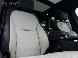 Violet Land Rover Range Rover 2018 in Jurmala, with an engine capacity of 5.00 L and mileage of 202 thousand km for 27900 €, photo 10 on AUTOMOTO.COM.LV