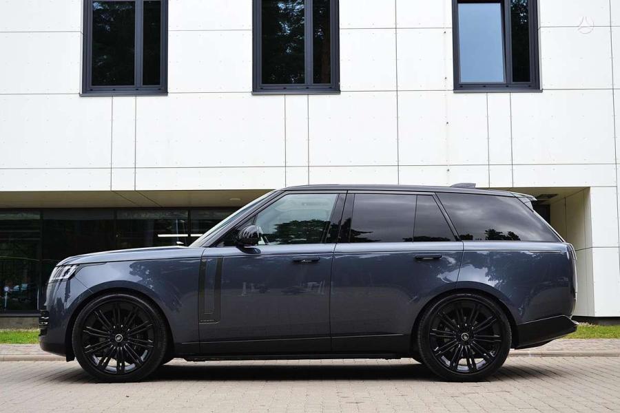 Violets Land Rover Range Rover 2025 Rīga, ar dzinēja tilpumu 3.00 L un nobraukumu 13 tūkst. km par 162140 €, foto 5 vietnē AUTOMOTO.COM.LV