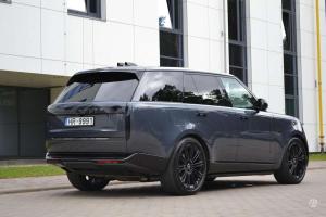 Violets Land Rover Range Rover 2025 Rīga, ar dzinēja tilpumu 3.00 L un nobraukumu 13 tūkst. km par 162140 €, foto 6 vietnē AUTOMOTO.COM.LV