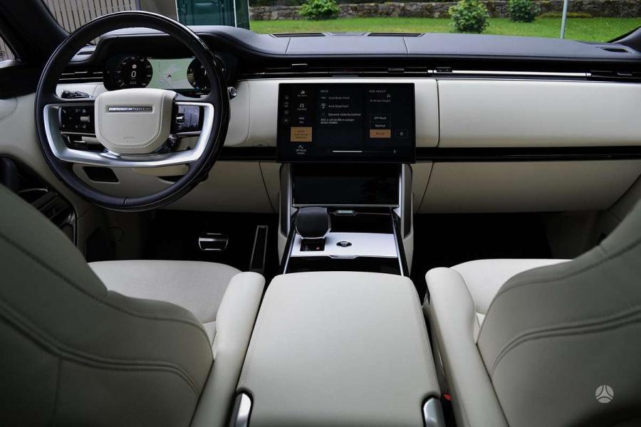Violets Land Rover Range Rover 2025 Rīga, ar dzinēja tilpumu 3.00 L un nobraukumu 13 tūkst. km par 162140 €, foto 8 vietnē AUTOMOTO.COM.LV
