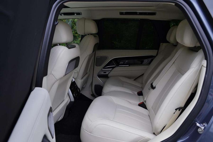 Violets Land Rover Range Rover 2025 Rīga, ar dzinēja tilpumu 3.00 L un nobraukumu 13 tūkst. km par 162140 €, foto 11 vietnē AUTOMOTO.COM.LV