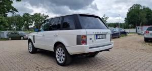 Balts Land Rover Range Rover 2004 Valmiera, ar dzinēja tilpumu 3.00 L un nobraukumu 360 tūkst. km par 4200 €, foto 7 vietnē AUTOMOTO.COM.LV