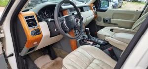 Balts Land Rover Range Rover 2004 Valmiera, ar dzinēja tilpumu 3.00 L un nobraukumu 360 tūkst. km par 4200 €, foto 12 vietnē AUTOMOTO.COM.LV