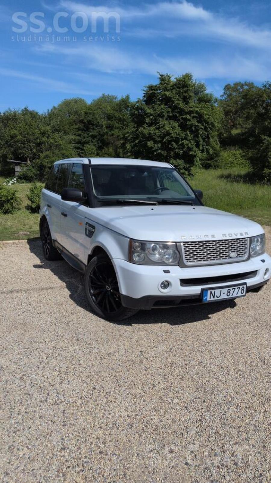 White Land Rover Range Rover 2006 in Cesis, with an engine capacity of 2.70 L and mileage of 348 thousand km for 3800 €, photo 1 on AUTOMOTO.COM.LV
