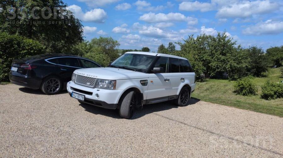 Balts Land Rover Range Rover 2006 Cēsis, ar dzinēja tilpumu 2.70 L un nobraukumu 348 tūkst. km par 3800 €, foto 3 vietnē AUTOMOTO.COM.LV