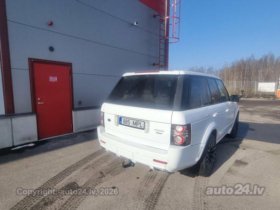 White Land Rover Range Rover 2011 in Tallinn, with an engine capacity of 4.40 L and mileage of 0 thousand km for 20500 €, photo 3 on AUTOMOTO.COM.LV