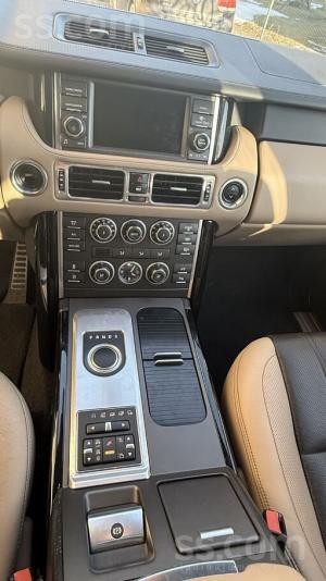 Balts Land Rover Range Rover 2012 Rīga, ar dzinēja tilpumu 4.40 L un nobraukumu 409 tūkst. km par 12500 €, foto 7 vietnē AUTOMOTO.COM.LV