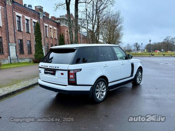White Land Rover Range Rover 2013 in Tallinn, with an engine capacity of 4.40 L and mileage of 275 thousand km for 20888 €, photo 3 on AUTOMOTO.COM.LV