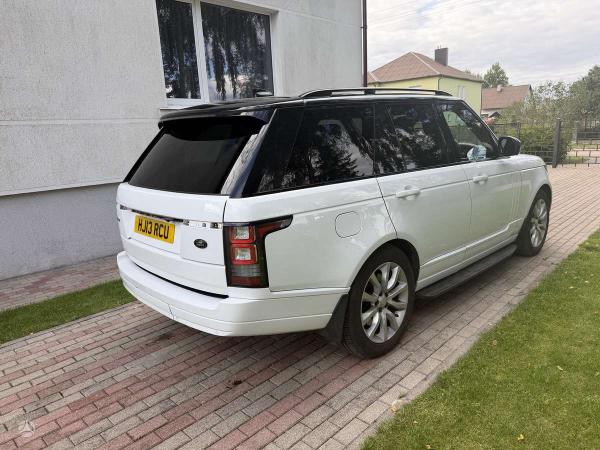 Balts Land Rover Range Rover 2013 Šauļi, ar dzinēja tilpumu 4.37 L un nobraukumu 140 tūkst. km par 9999 €, foto 3 vietnē AUTOMOTO.COM.LV
