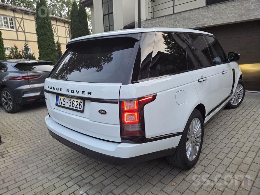 White Land Rover Range Rover 2014 in Jurmala, with an engine capacity of 4.40 L and mileage of 185 thousand km for 26200 €, photo 7 on AUTOMOTO.COM.LV