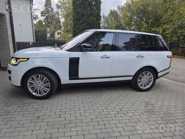 Balts Land Rover Range Rover 2014 Jūrmala, ar dzinēja tilpumu 4.40 L un nobraukumu 185 tūkst. km par 26200 €, foto 7 vietnē AUTOMOTO.COM.LV