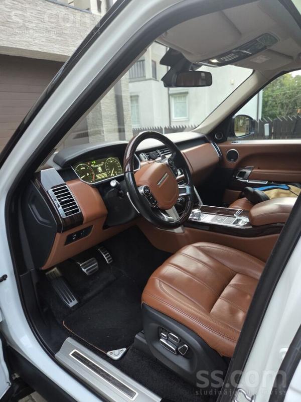 Balts Land Rover Range Rover 2014 Jūrmala, ar dzinēja tilpumu 4.40 L un nobraukumu 185 tūkst. km par 26200 €, foto 9 vietnē AUTOMOTO.COM.LV