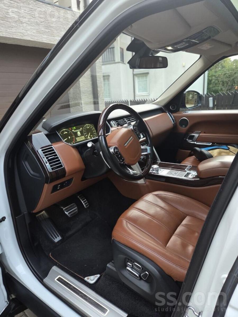 White Land Rover Range Rover 2014 in Jurmala, with an engine capacity of 4.40 L and mileage of 185 thousand km for 26200 €, photo 10 on AUTOMOTO.COM.LV