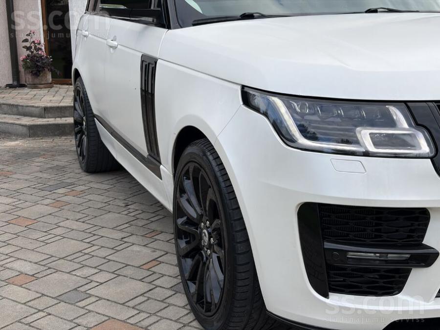White Land Rover Range Rover 2014 in Jelgava, with an engine capacity of 5.00 L and mileage of 175 thousand km for 28500 €, photo 14 on AUTOMOTO.COM.LV