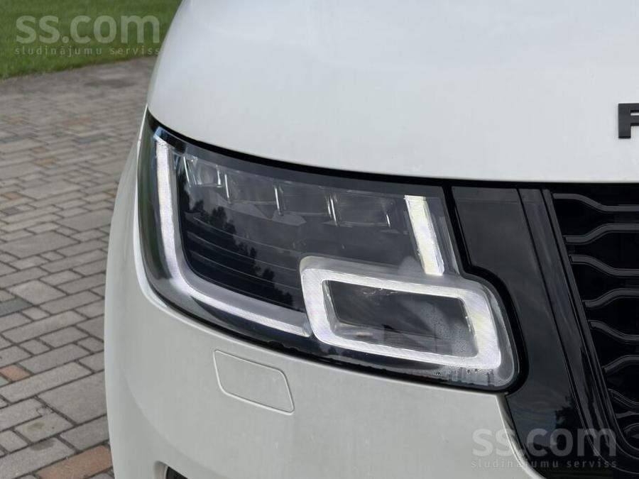White Land Rover Range Rover 2014 in Jelgava, with an engine capacity of 5.00 L and mileage of 175 thousand km for 28500 €, photo 16 on AUTOMOTO.COM.LV