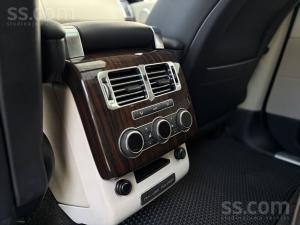 White Land Rover Range Rover 2014 in Jelgava, with an engine capacity of 5.00 L and mileage of 175 thousand km for 28500 €, photo 24 on AUTOMOTO.COM.LV