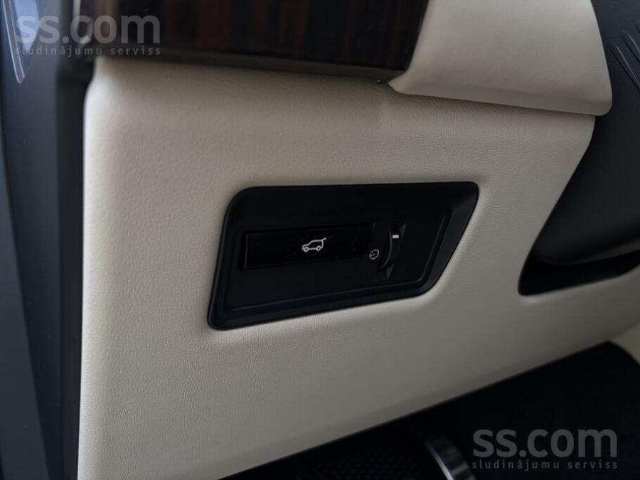 White Land Rover Range Rover 2014 in Jelgava, with an engine capacity of 5.00 L and mileage of 175 thousand km for 28500 €, photo 26 on AUTOMOTO.COM.LV