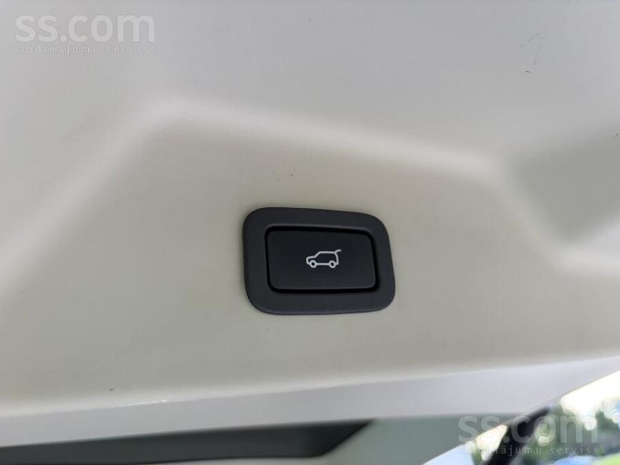 White Land Rover Range Rover 2014 in Jelgava, with an engine capacity of 5.00 L and mileage of 175 thousand km for 28500 €, photo 32 on AUTOMOTO.COM.LV