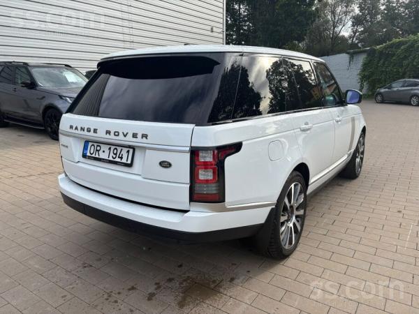 Balts Land Rover Range Rover 2014 Rīga, ar dzinēja tilpumu 3.00 L un nobraukumu 267 tūkst. km par 17990 €, foto 4 vietnē AUTOMOTO.COM.LV