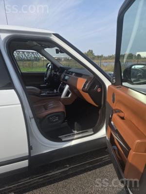 Balts Land Rover Range Rover 2014 Jūrmala, ar dzinēja tilpumu 4.40 L un nobraukumu 192 tūkst. km par 22200 €, foto 6 vietnē AUTOMOTO.COM.LV